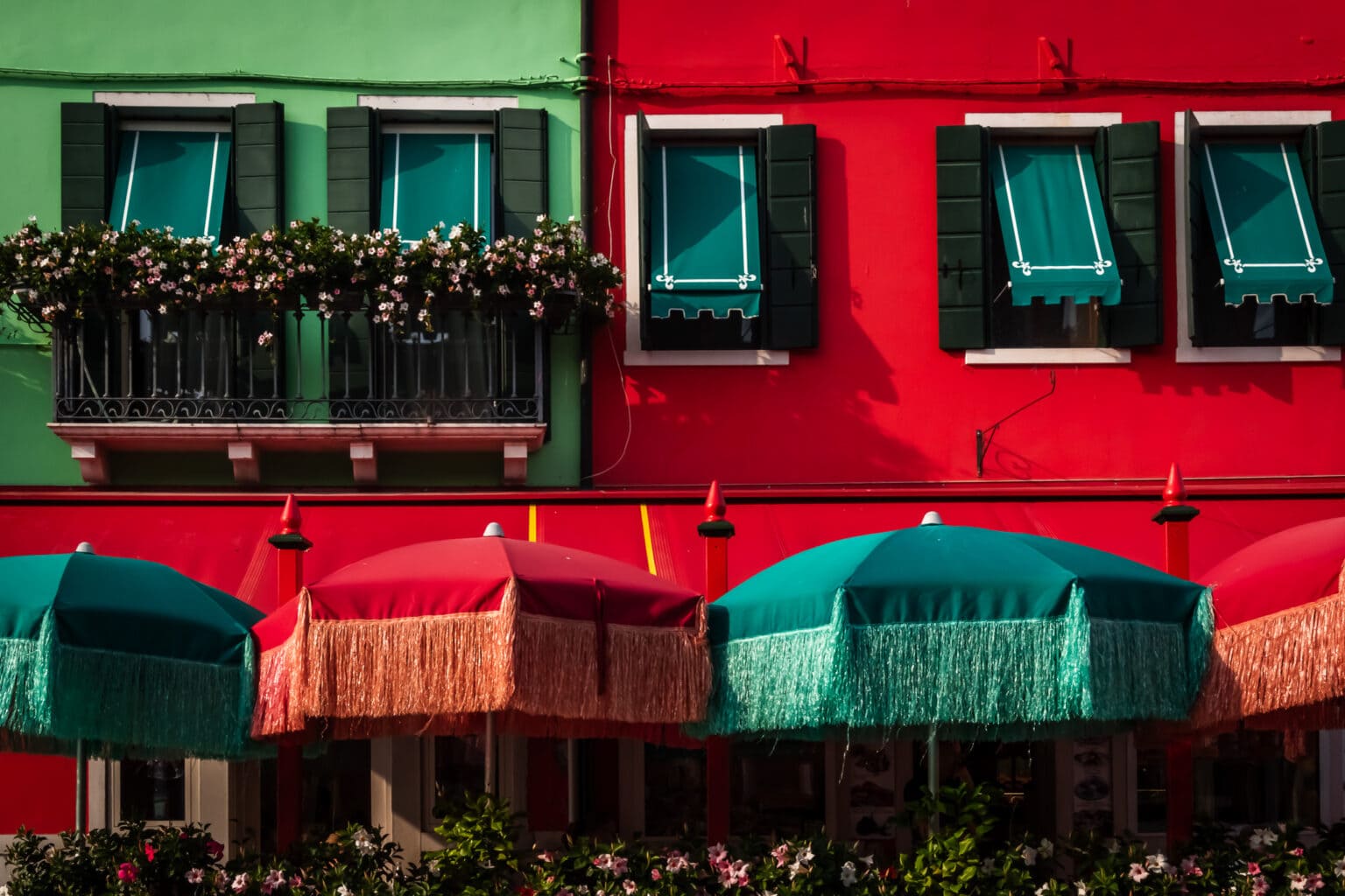What to do in Burano - My 25 Colorful Photos and Tips for Visiting ...