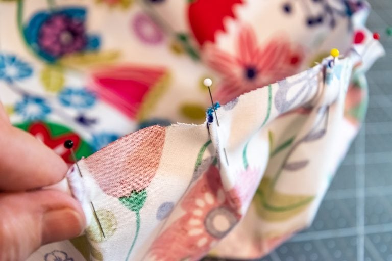 A Reversible, Free Scrub Cap Pattern With Easy Instructions - Quiltripping