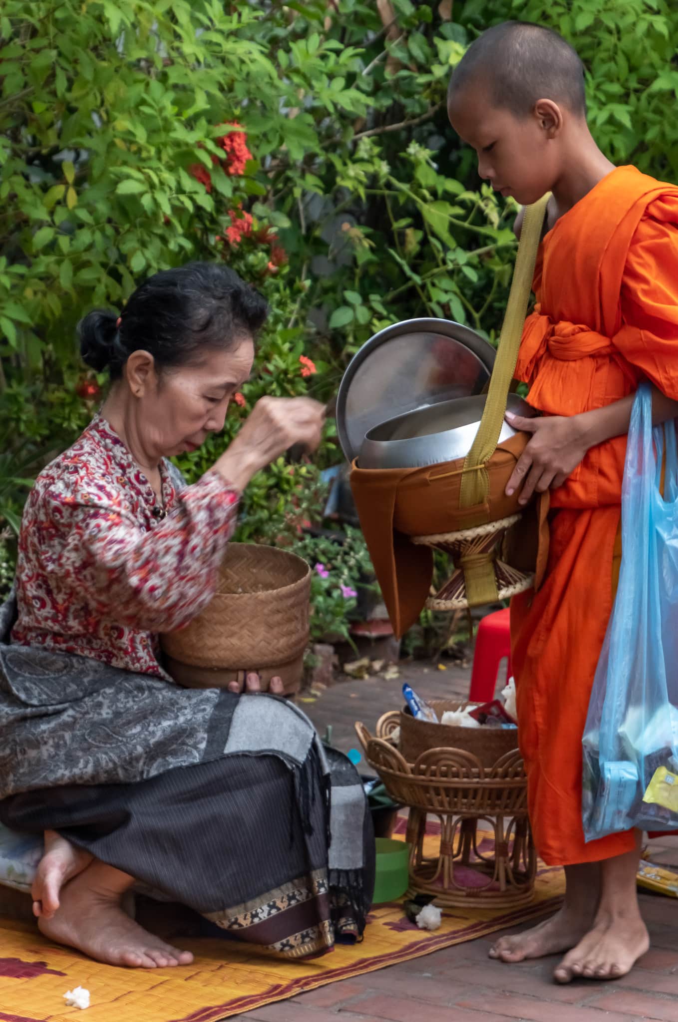 The Faces of Laos - Quiltripping