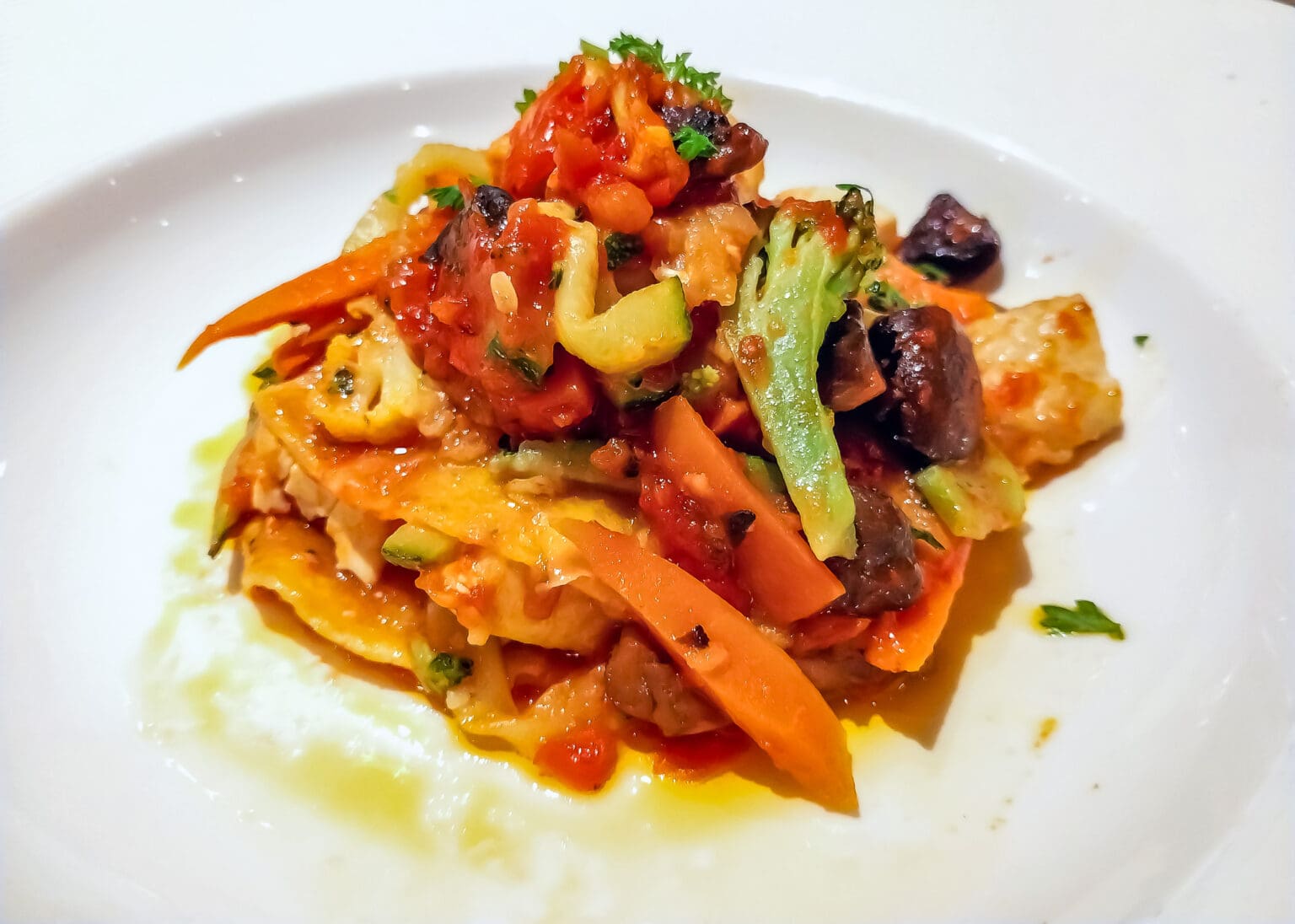 A Taste of All the Discovery Princess Dining Options, Including the 360 ...